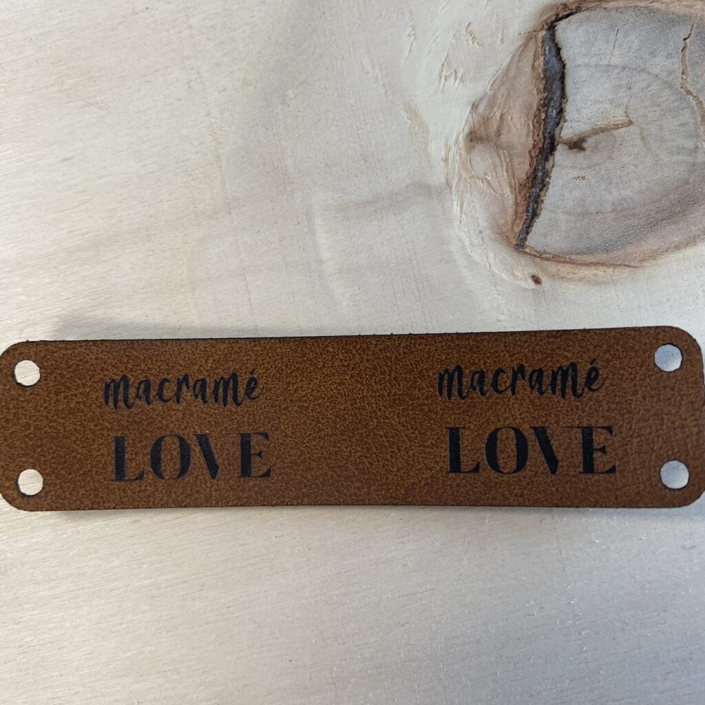 Kunstleren label | Rechthoek 8x2cm | Macramé LOVE - Haak maar aan bij SAS